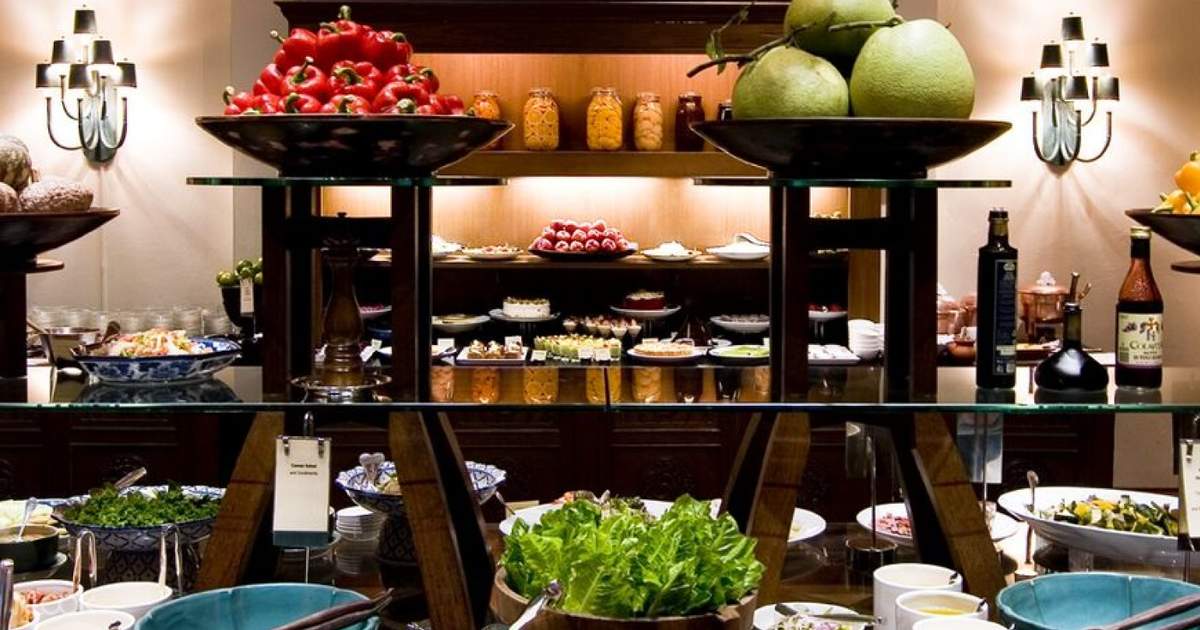 International Buffet Dinner at The Dining Room Buffet at Grand Hyatt ...